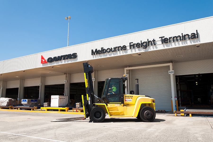 Qantas Freight & ForkTrack™
